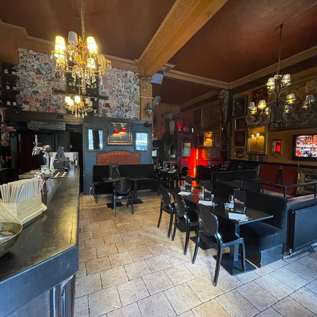 La Baraque - Updated 2025, European Restaurant in Paris, Ile-de-France