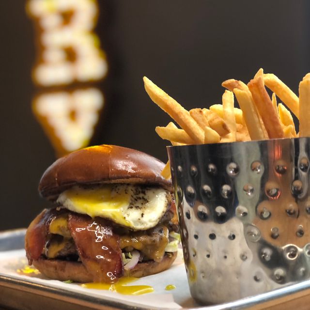 Rivalry Sports Lounge and Kitchen - Updated 2026, Contemporary American ...
