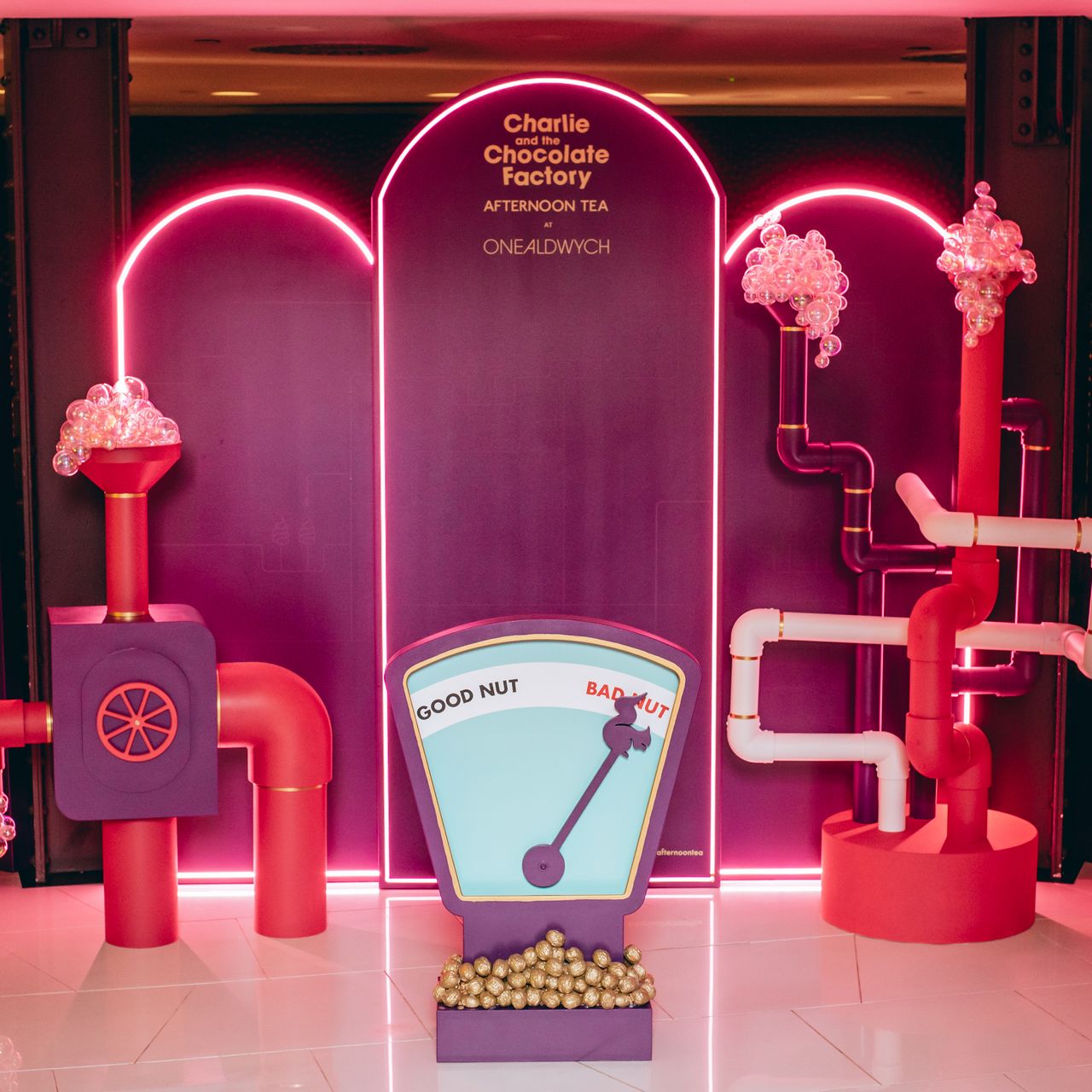 Charlie And The Chocolate Factory Pop Up Book