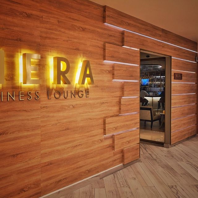 VIP Lounge by MERA Nacional, Terminal 4 - Updated 2025, Buffet in ...