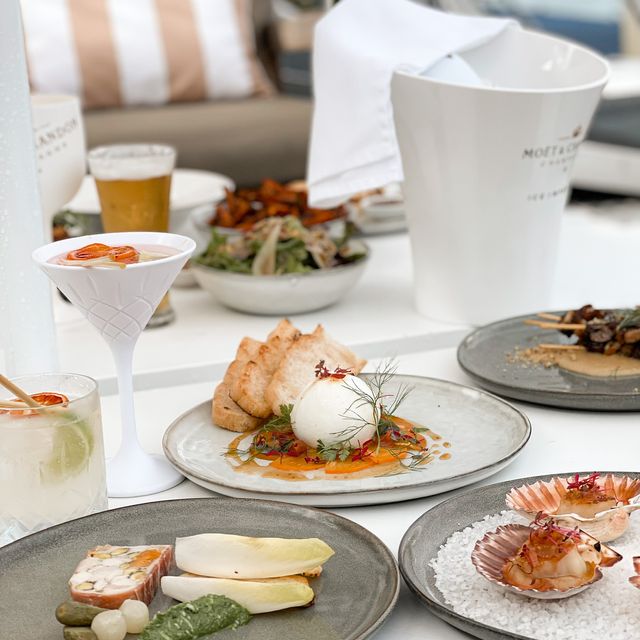 Riviera Waterfront Restaurant & Bar - TANK Bathhouse - Mooloolaba, AU ...