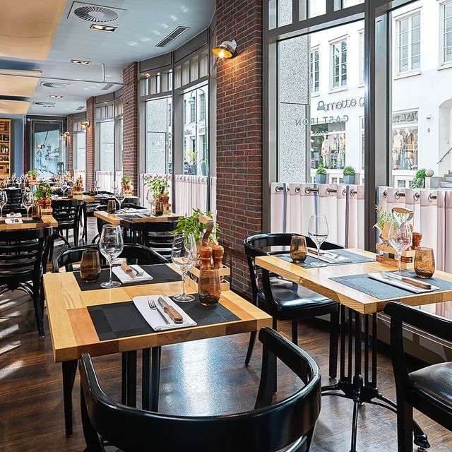 Cast Iron Grill Restaurant - Hamburg, HH | OpenTable