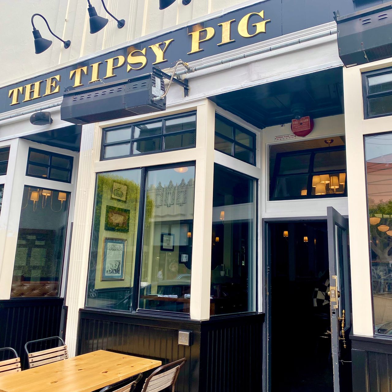 Tipsy Pig Logo Jason Mayer Excited To Announce I'll Be Ringing In