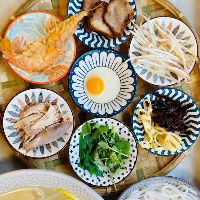 YUN Cross Bridge Rice Noodles 过桥米线 - Updated 2026, Asian Restaurant in ...